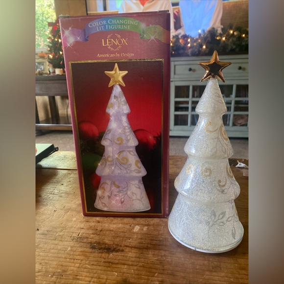 Lenox | Holiday | Lenox Color Changing Lit Holiday Tree Figurine | Poshmark